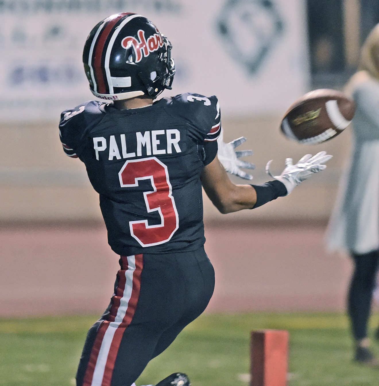 Hart football falls in overtime to Antelope Valley