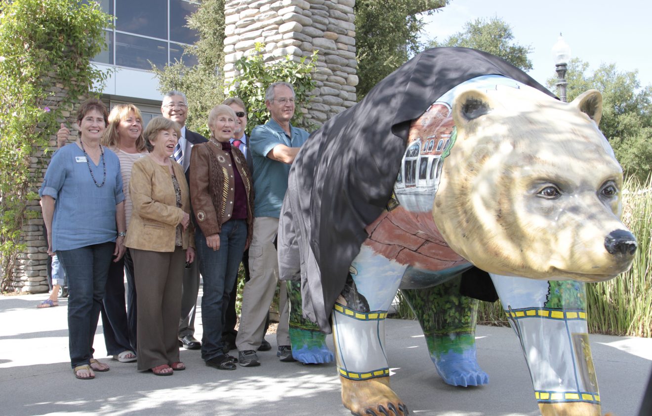 Grizzly bear sculpture captures Santa Clarita’s history