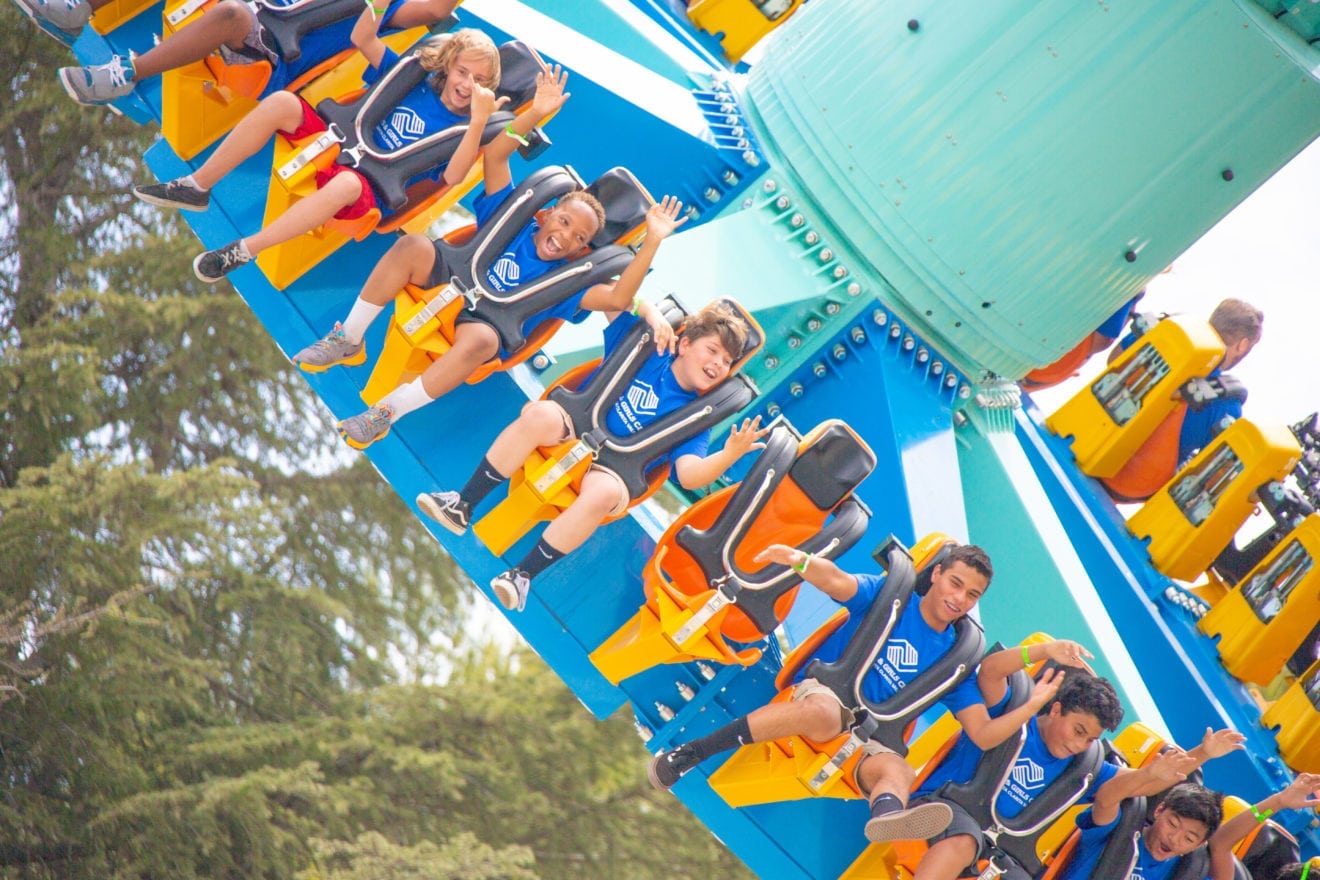 Magic Mountain debuts record-breaking pendulum ride