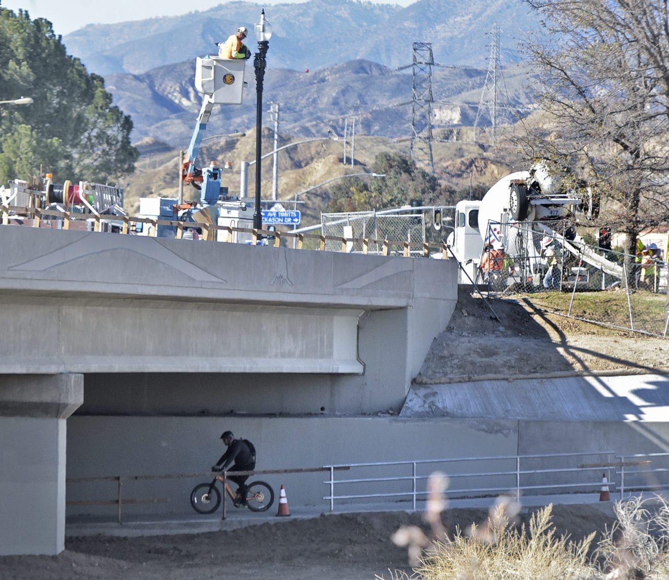 City to celebrate Newhall Ranch Road bridge widening project completion