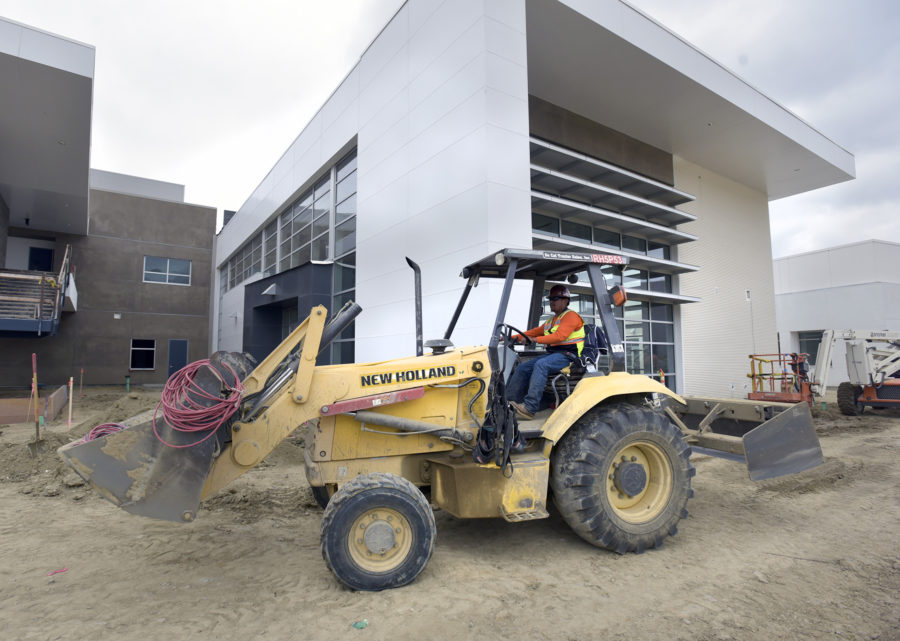 Castaic High School walk around: gym, facilities nearly complete