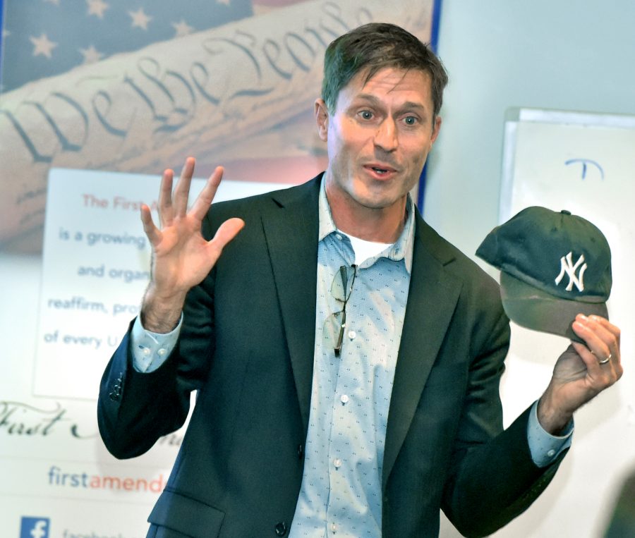 Students, faculty hear about 1st Amendment rights