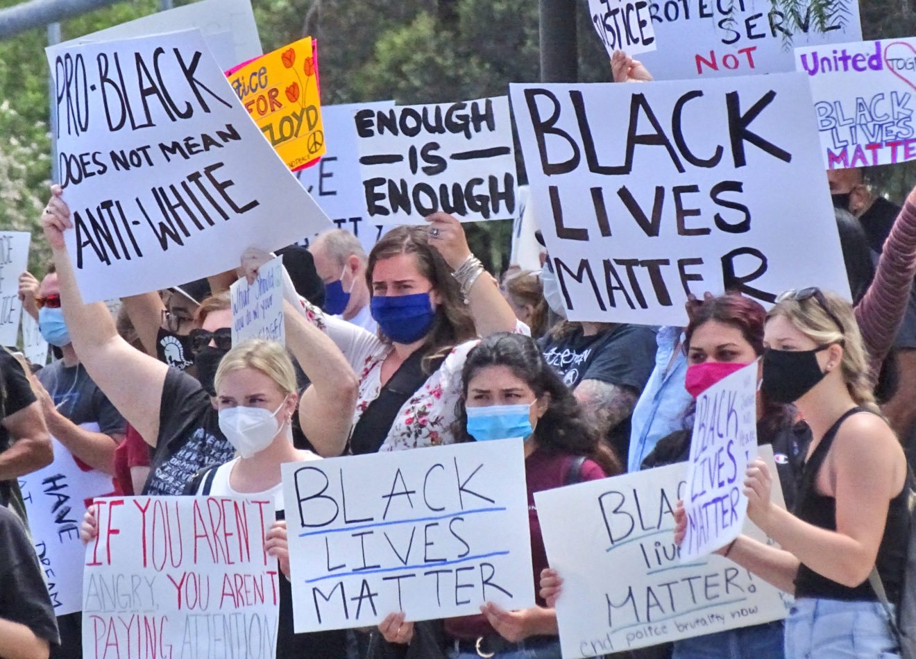 Black Lives Matter protesters hold down street corners, have peaceful ...