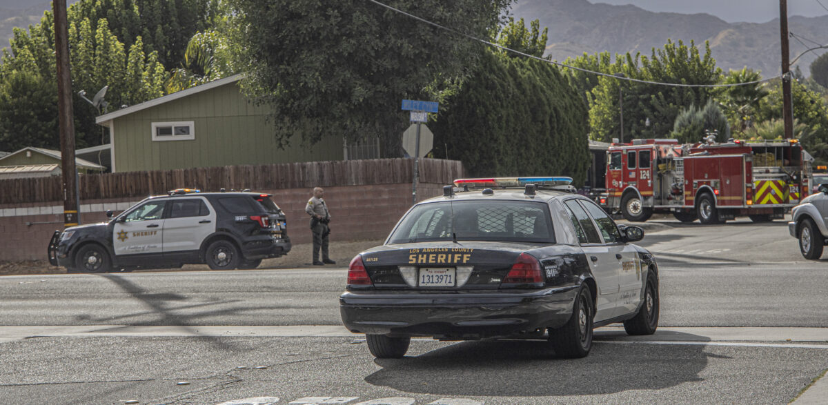 SCV deputies set up containment in Newhall
