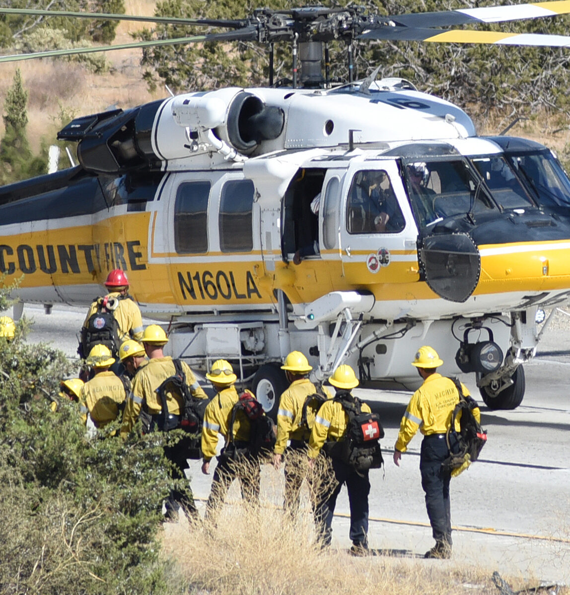 Crash Brush Fire Closes Northbound 14 Freeway In Acton