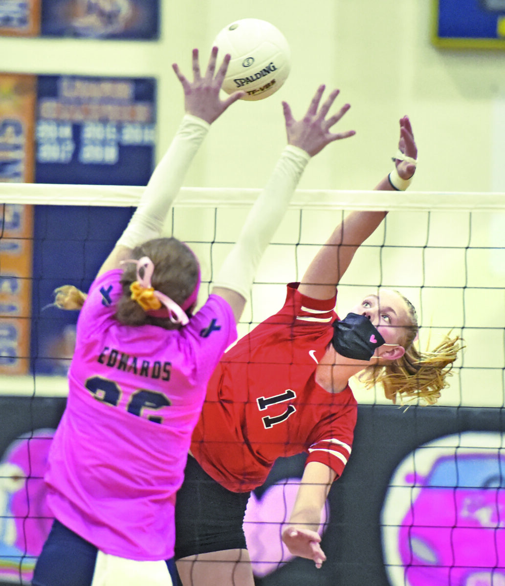 Hart’s Madi Maxwell becomes star player and star teammate