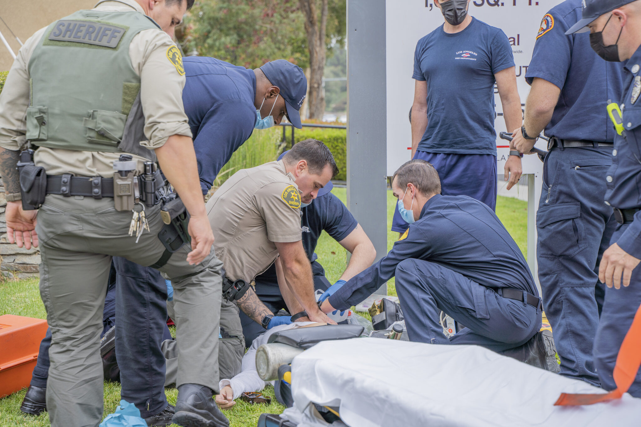 Deputies perform CPR on unresponsive patient