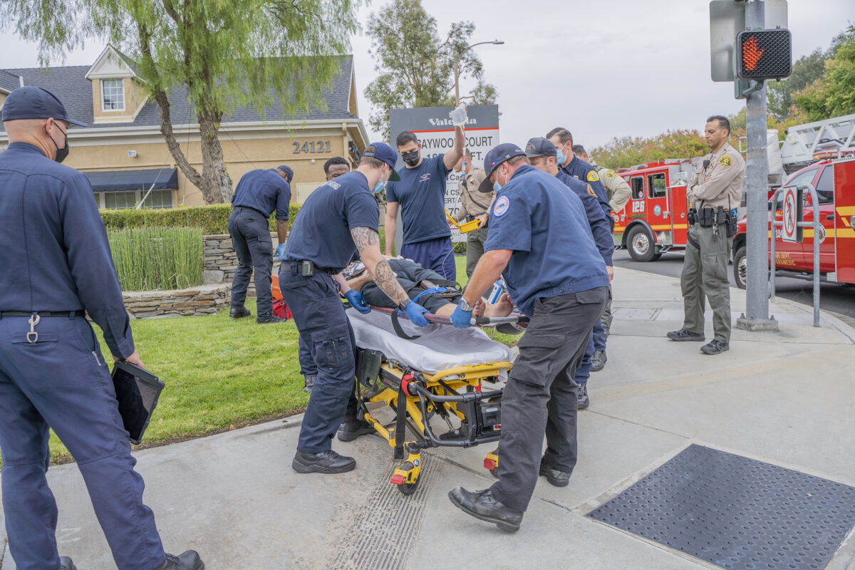 Deputies perform CPR on unresponsive patient