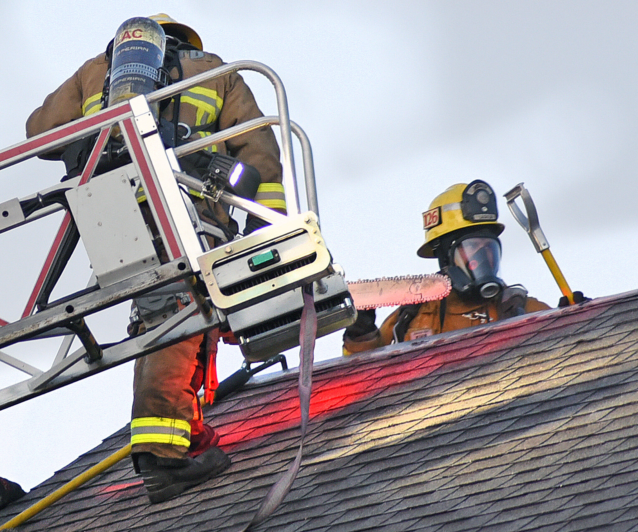 Commercial building burns in Newhall