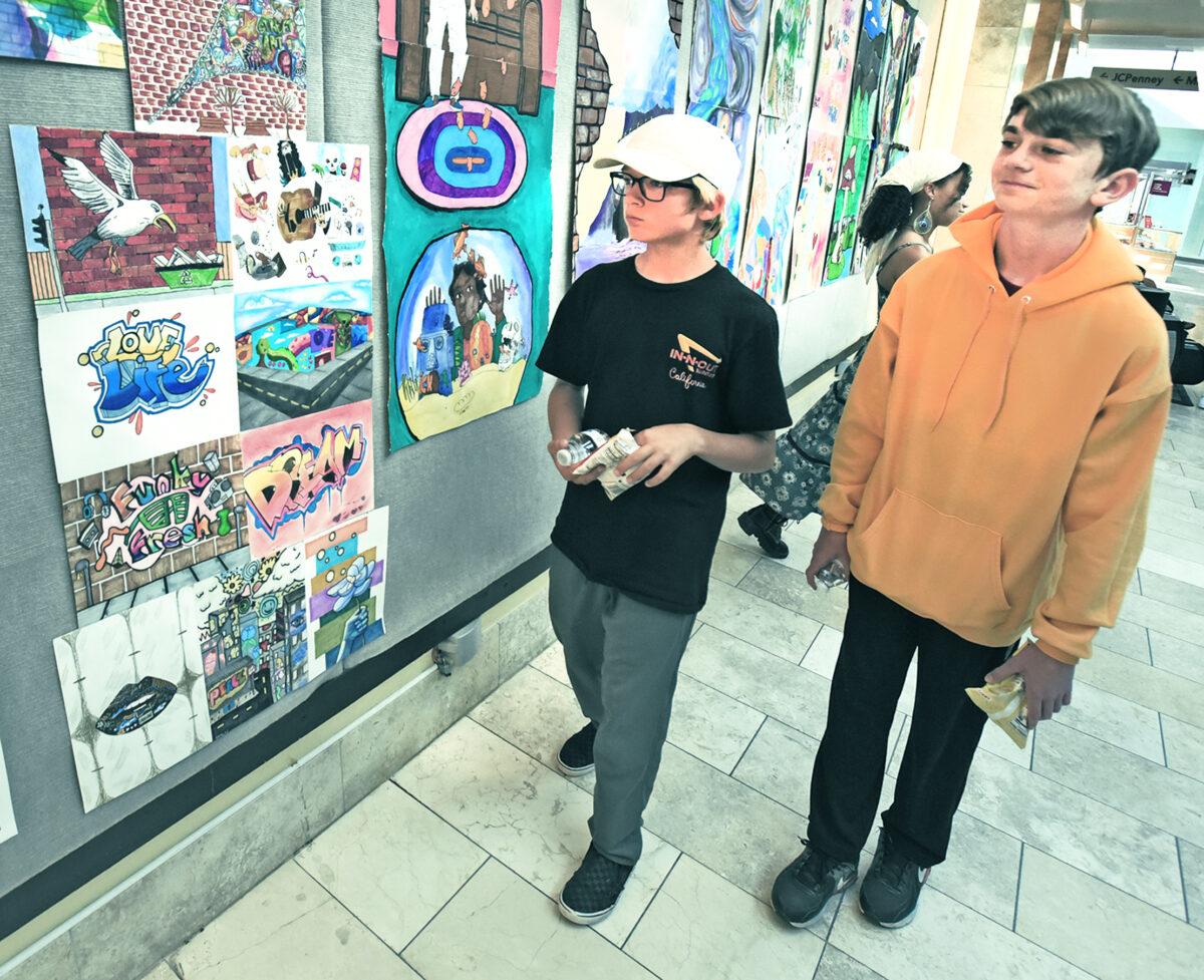 Art reception opens up a world of color