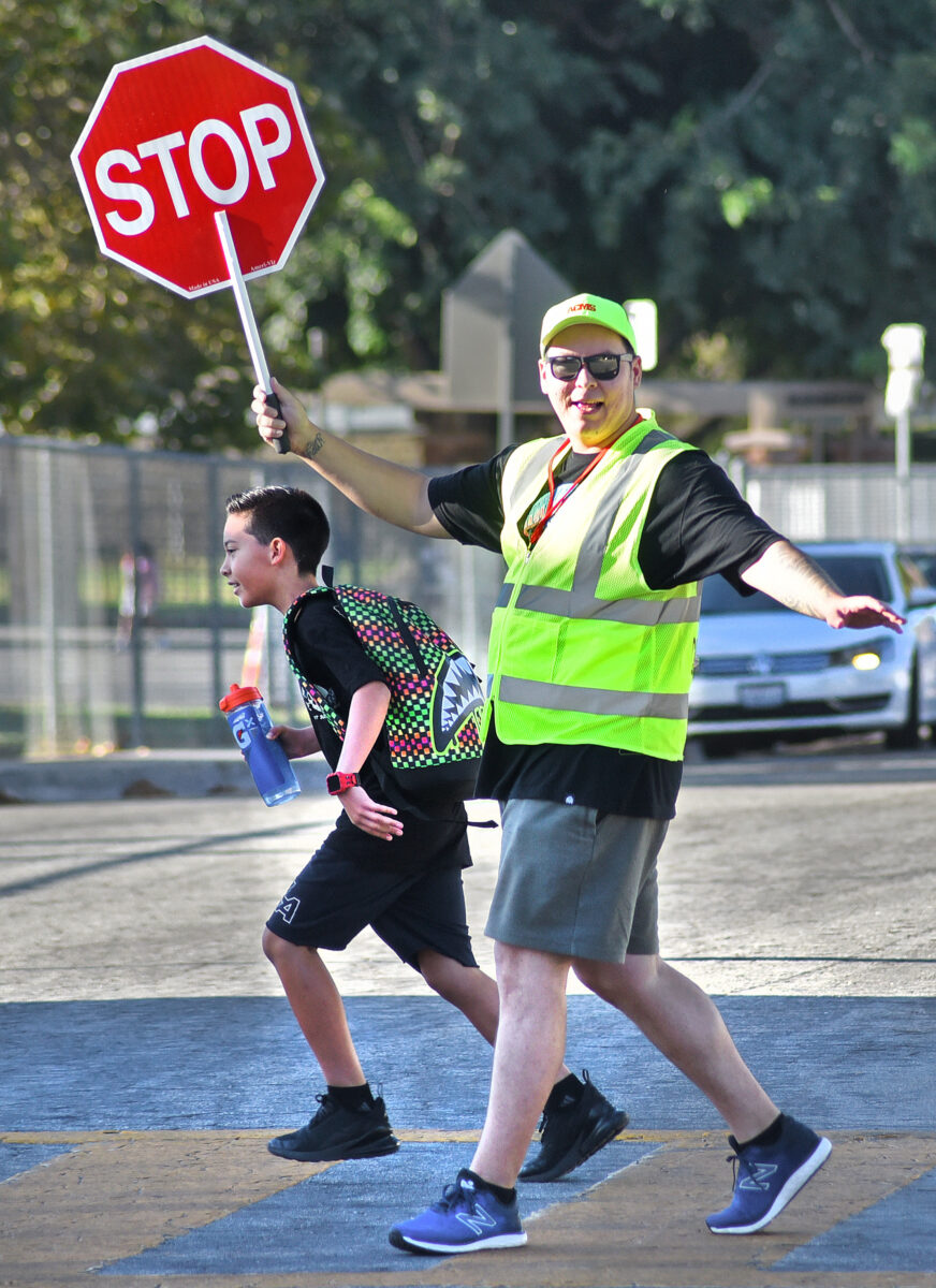 Crossing safely on the streets