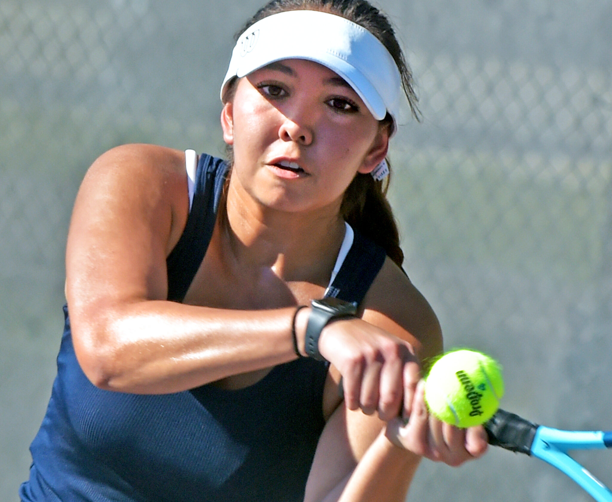 Valencia wins battle of undefeated teams