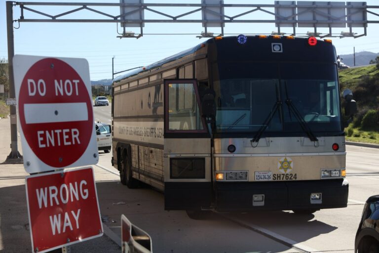 Inmate bus breaks down on Interstate 5