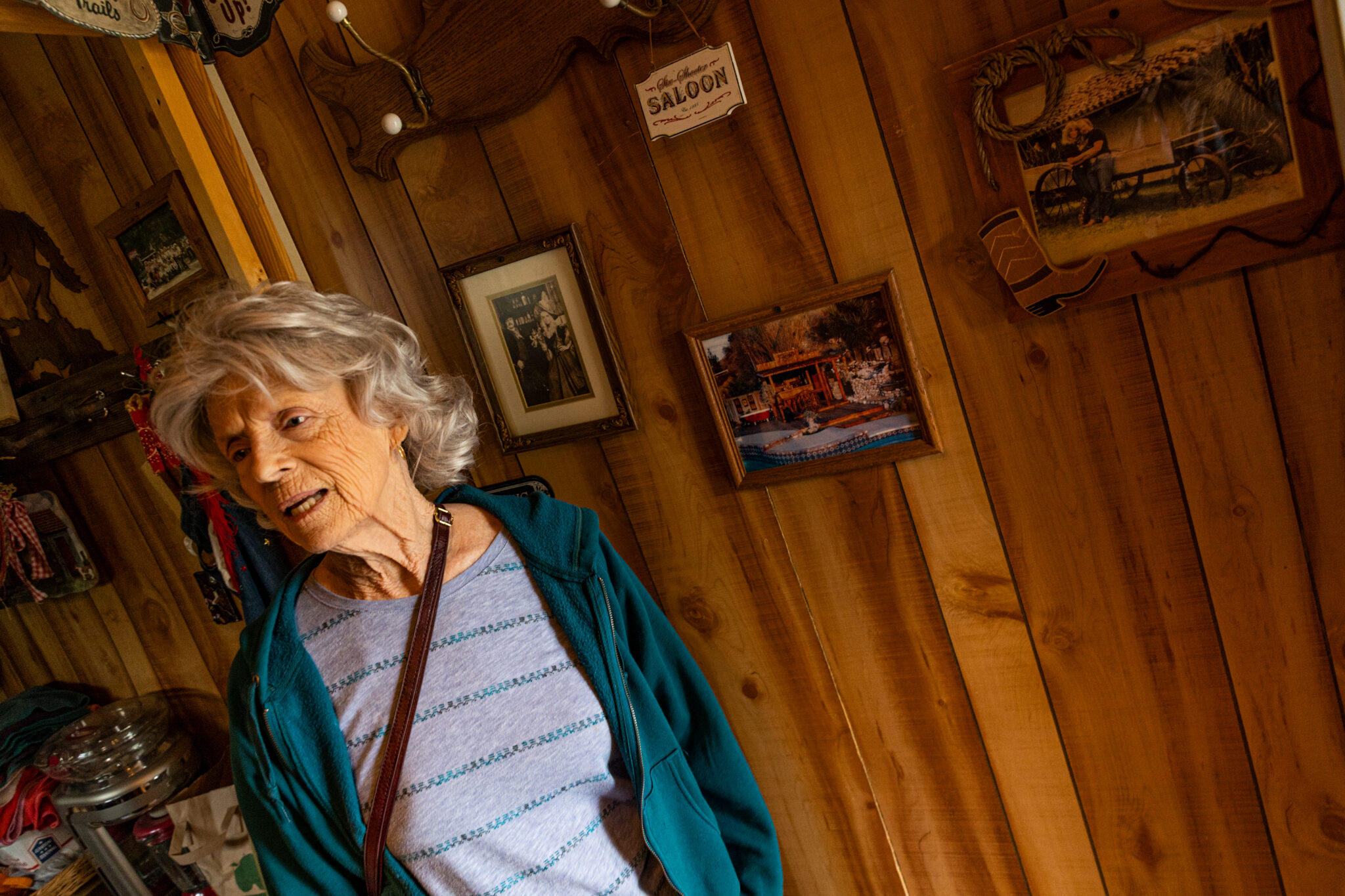 50-foot tree falls, damages backyard of Canyon Country home