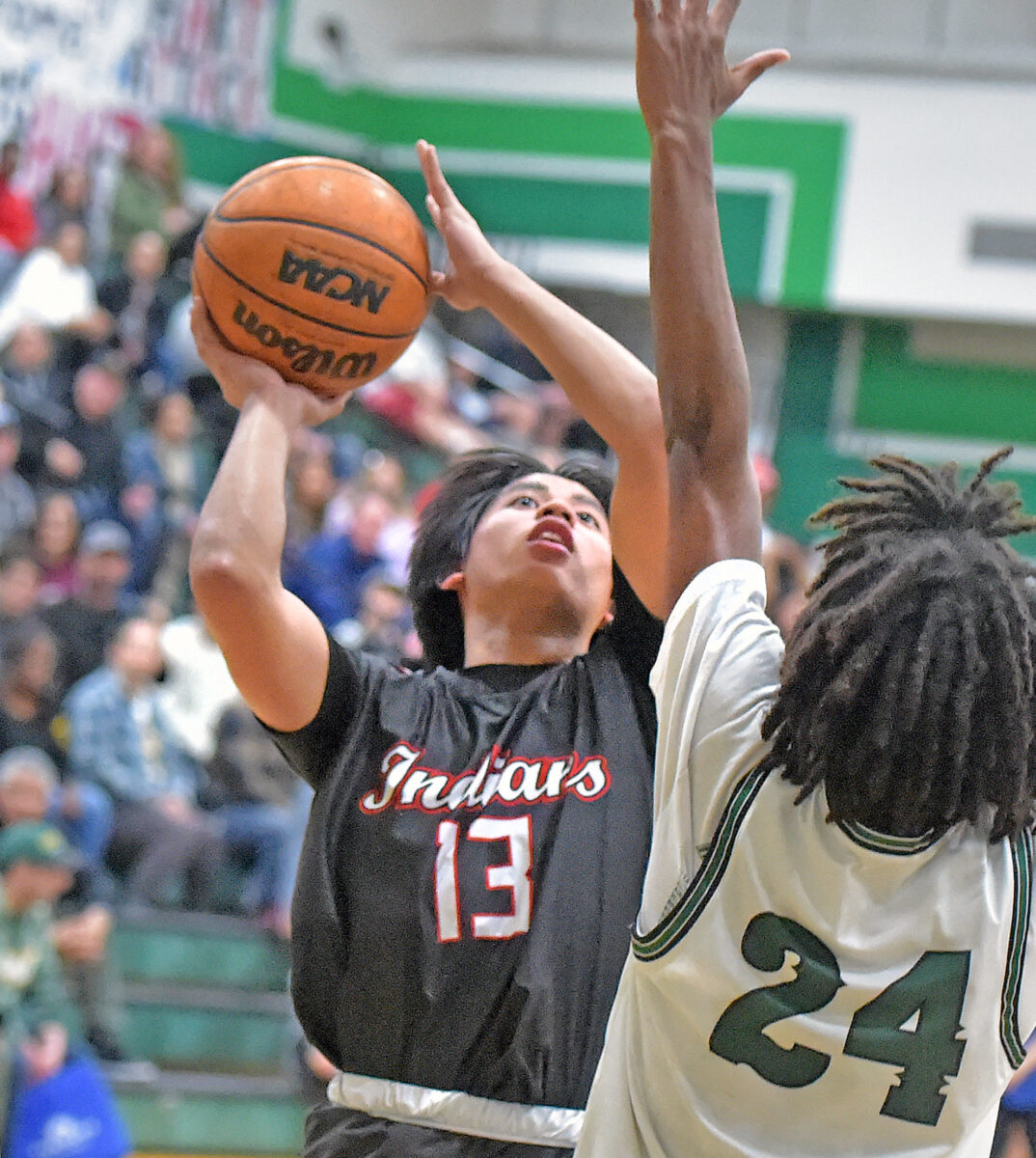 Canyon hoops takes round two with Hart