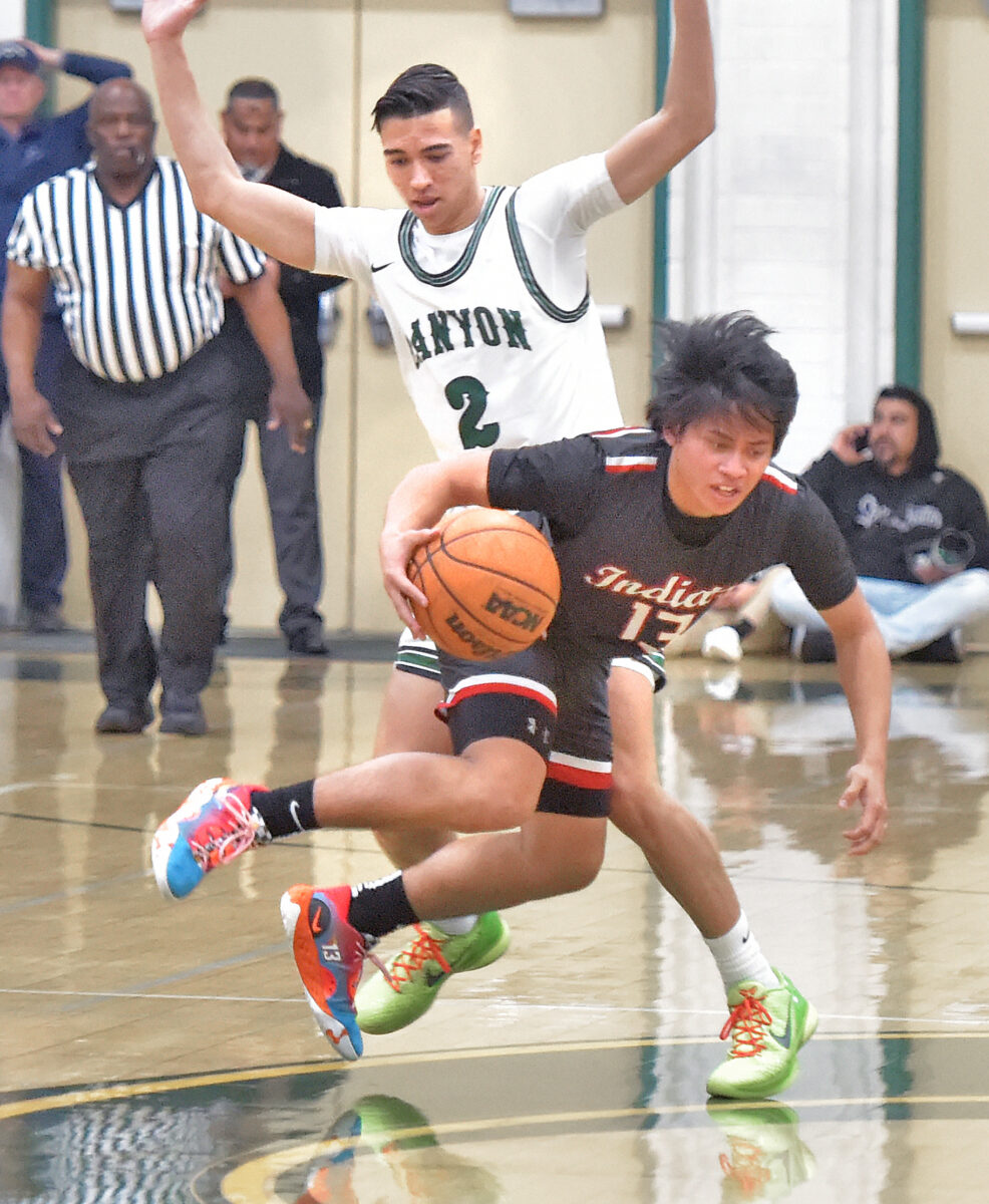Canyon hoops takes round two with Hart