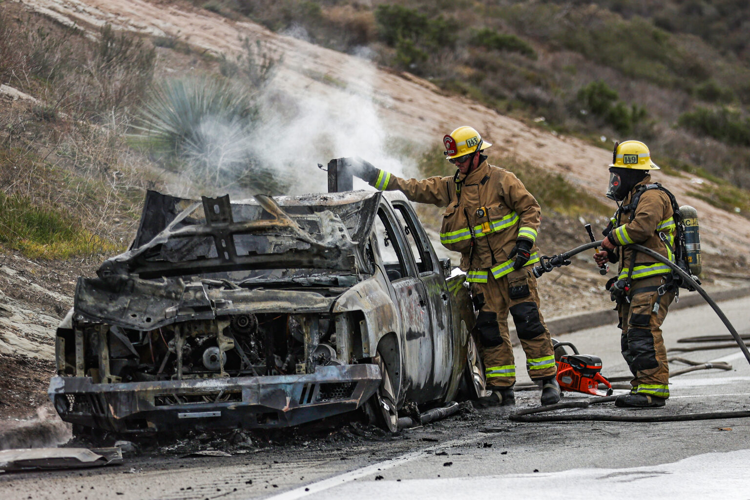 No spread to brush in I-5 vehicle fire