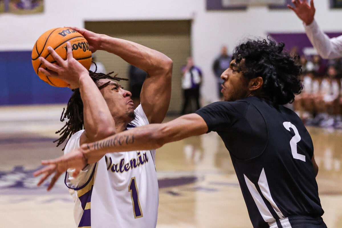 Dominant fourth quarter powers Valencia hoops past Jordan