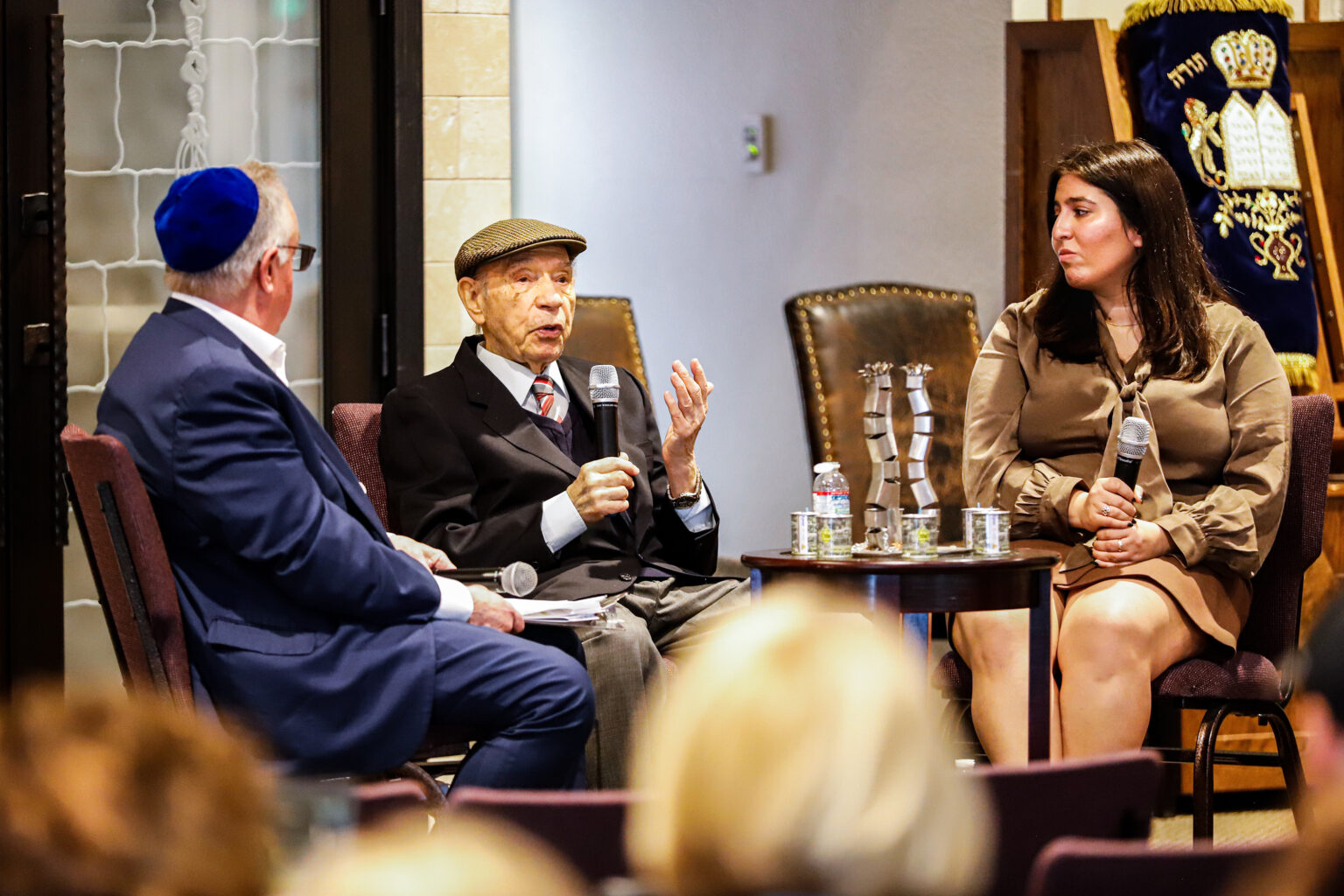 Auschwitz survivor David Lenga speaks at Congregation Beth Shalom