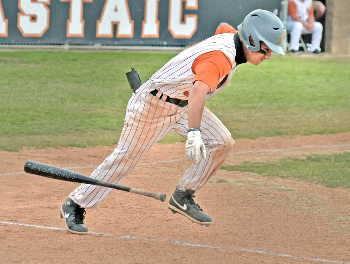 Castaic baseball buries Sun Valley Magnet in regional opener