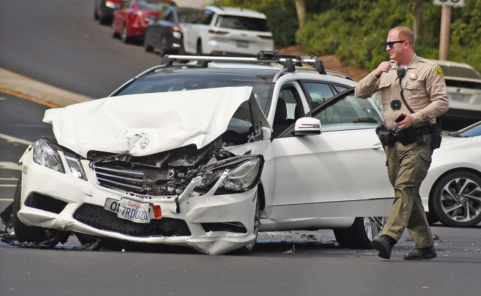 Two injured in crash in Valencia