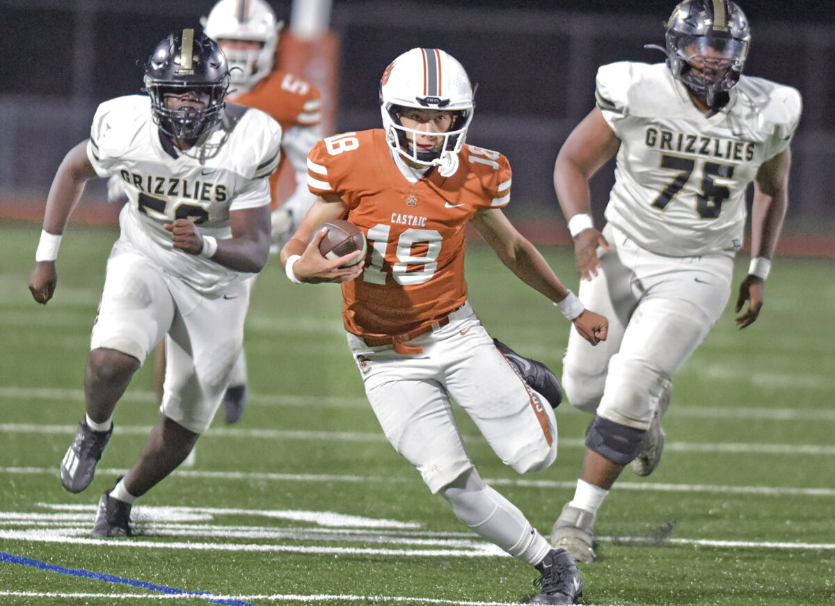 Castaic football earns first Foothill League win