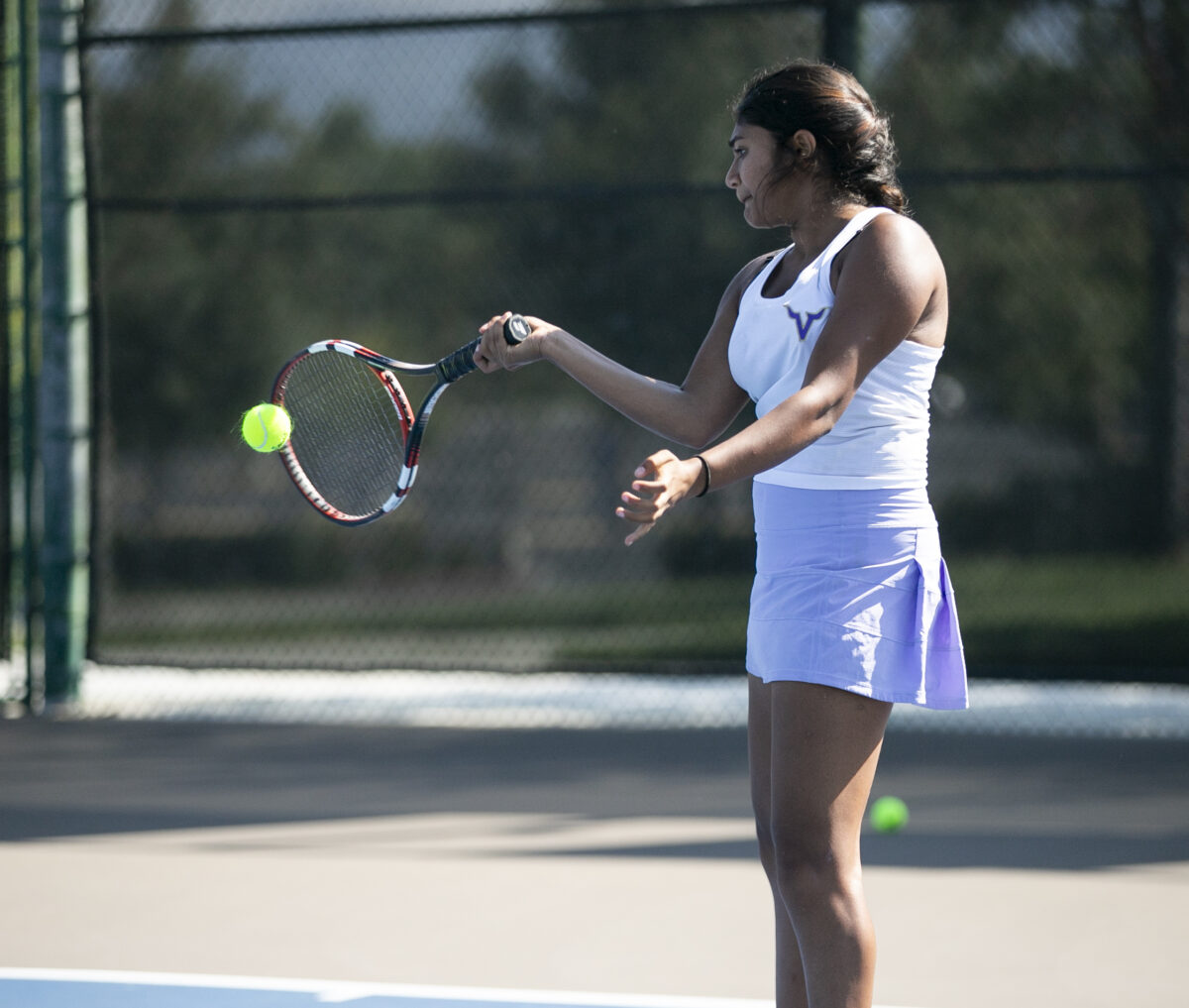 Valencia tennis downs Golden Valley