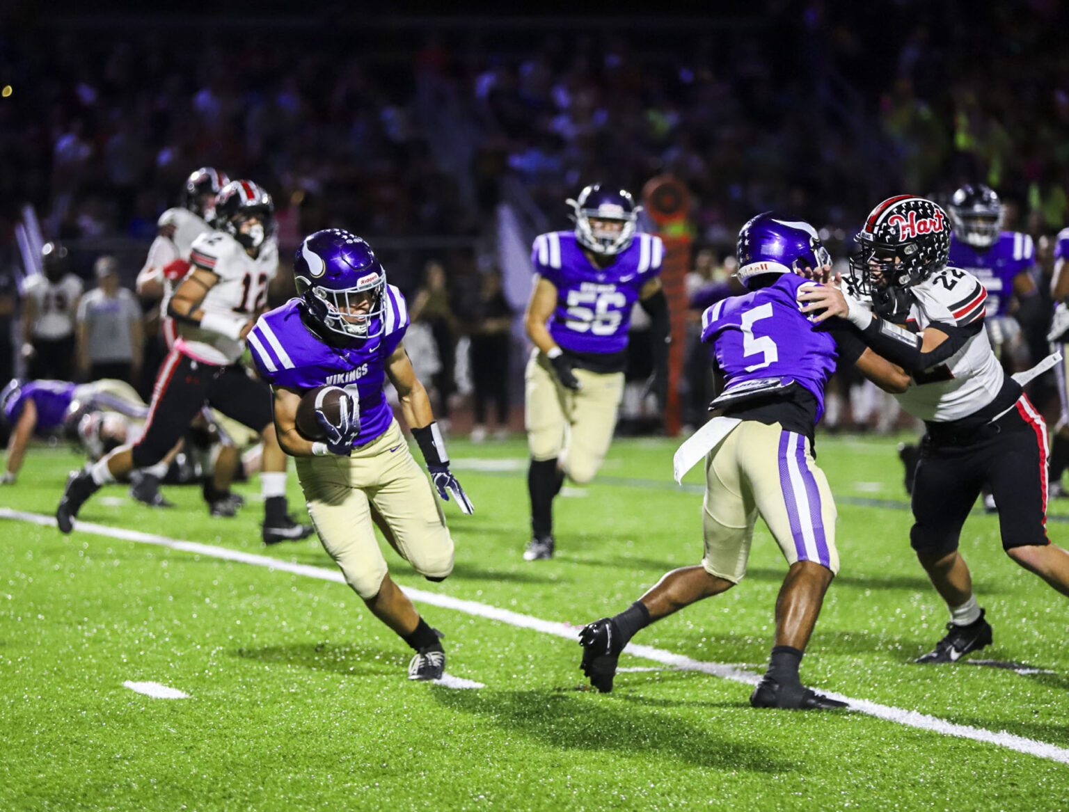 Valencia football clinches league title, blasts Hart