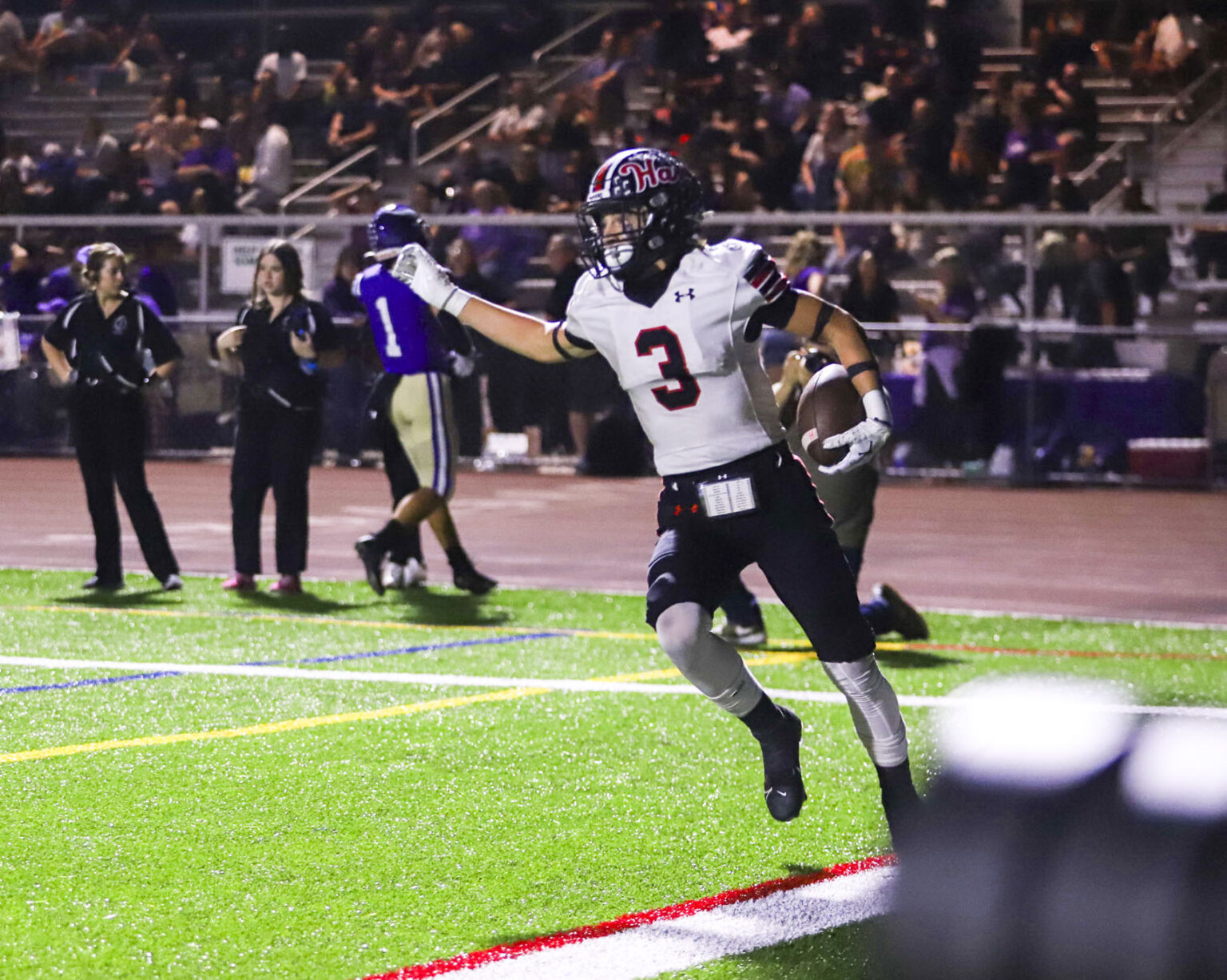 Valencia football clinches league title, blasts Hart