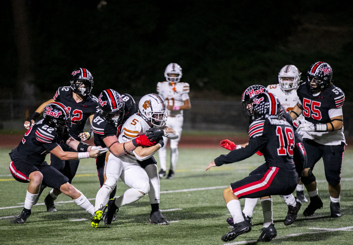 Hart football crushes Castaic