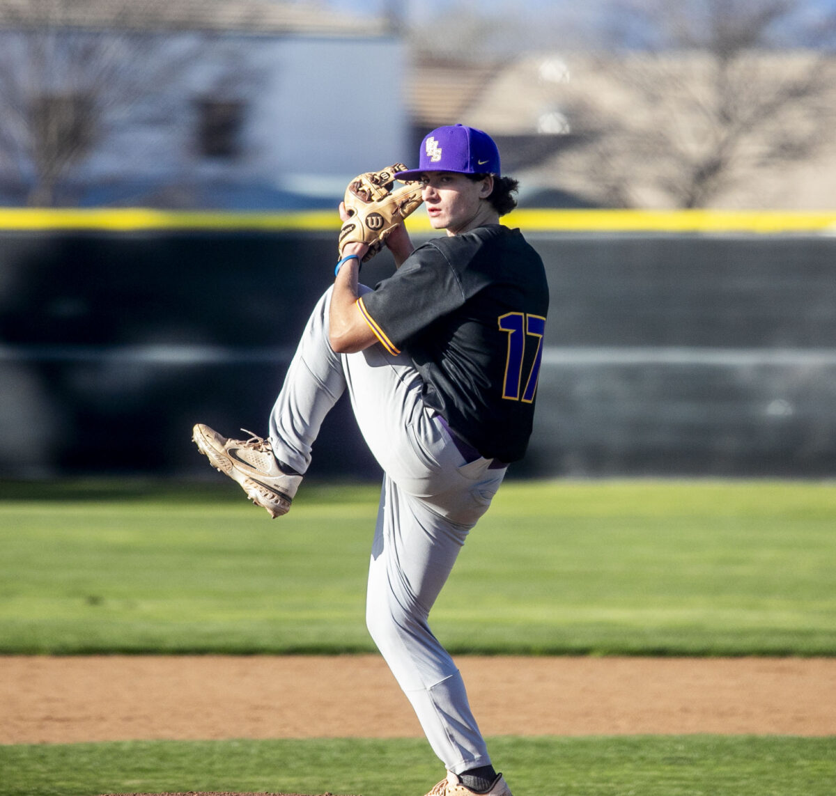Hart baseball walks it off, sweeps Valencia