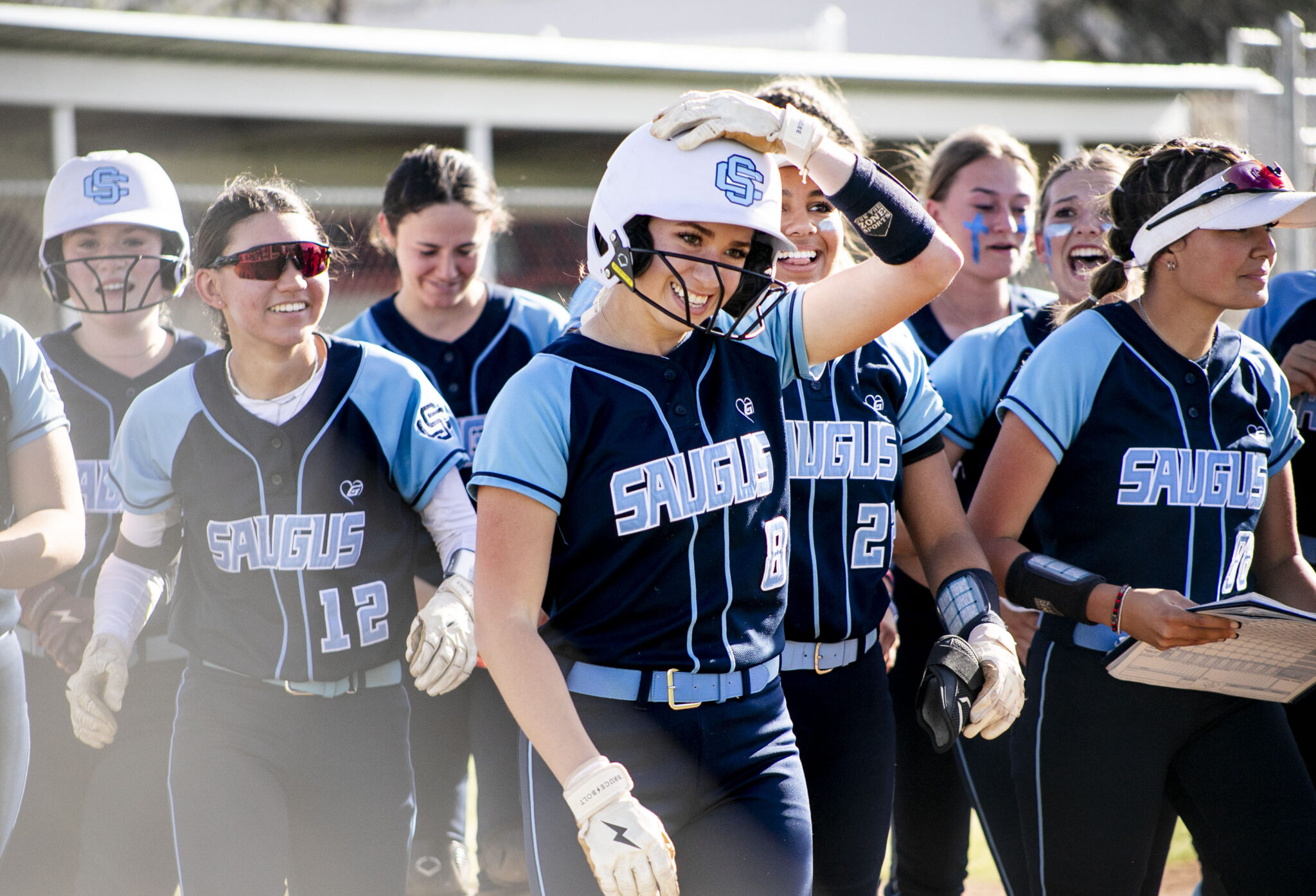 Saugus softball wins windy battle at Hart