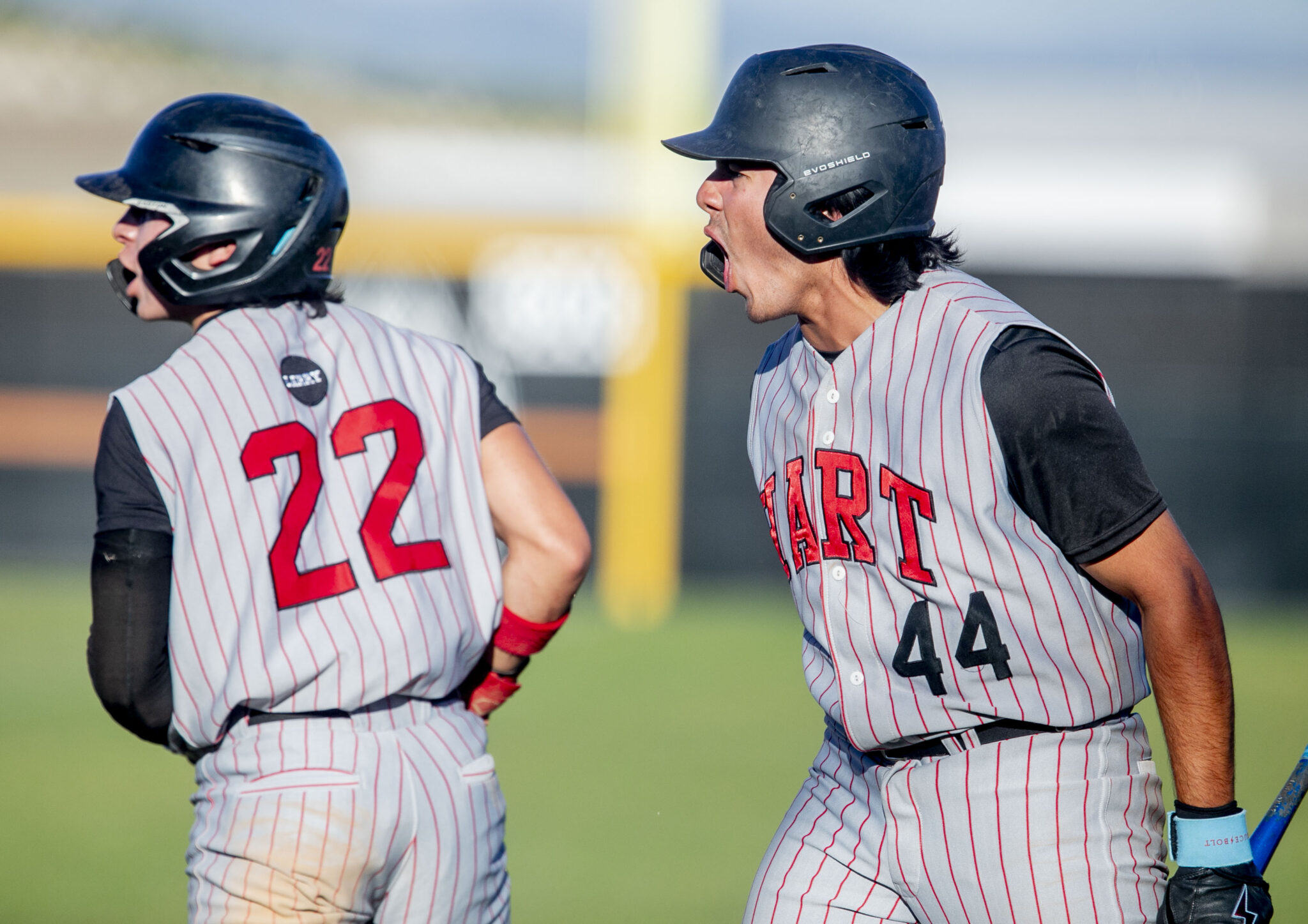 Hart baseball wins thriller over Castaic