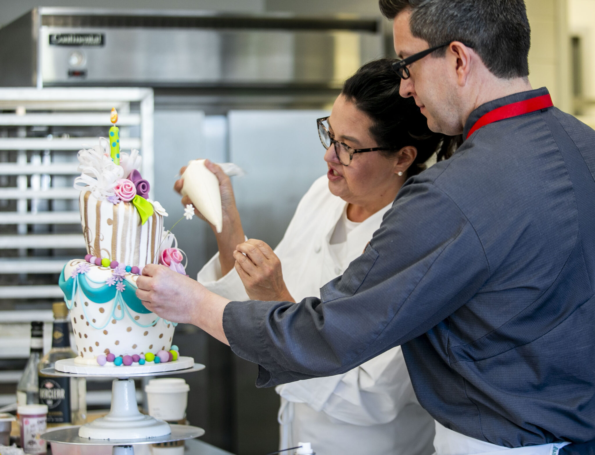 Celebrity cake chefs teach COC’s first-ever advanced cake class