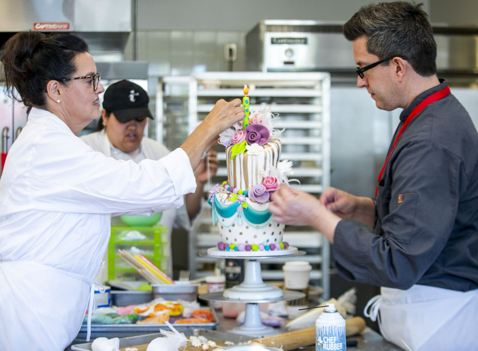 Celebrity cake chefs teach COC’s first-ever advanced cake class