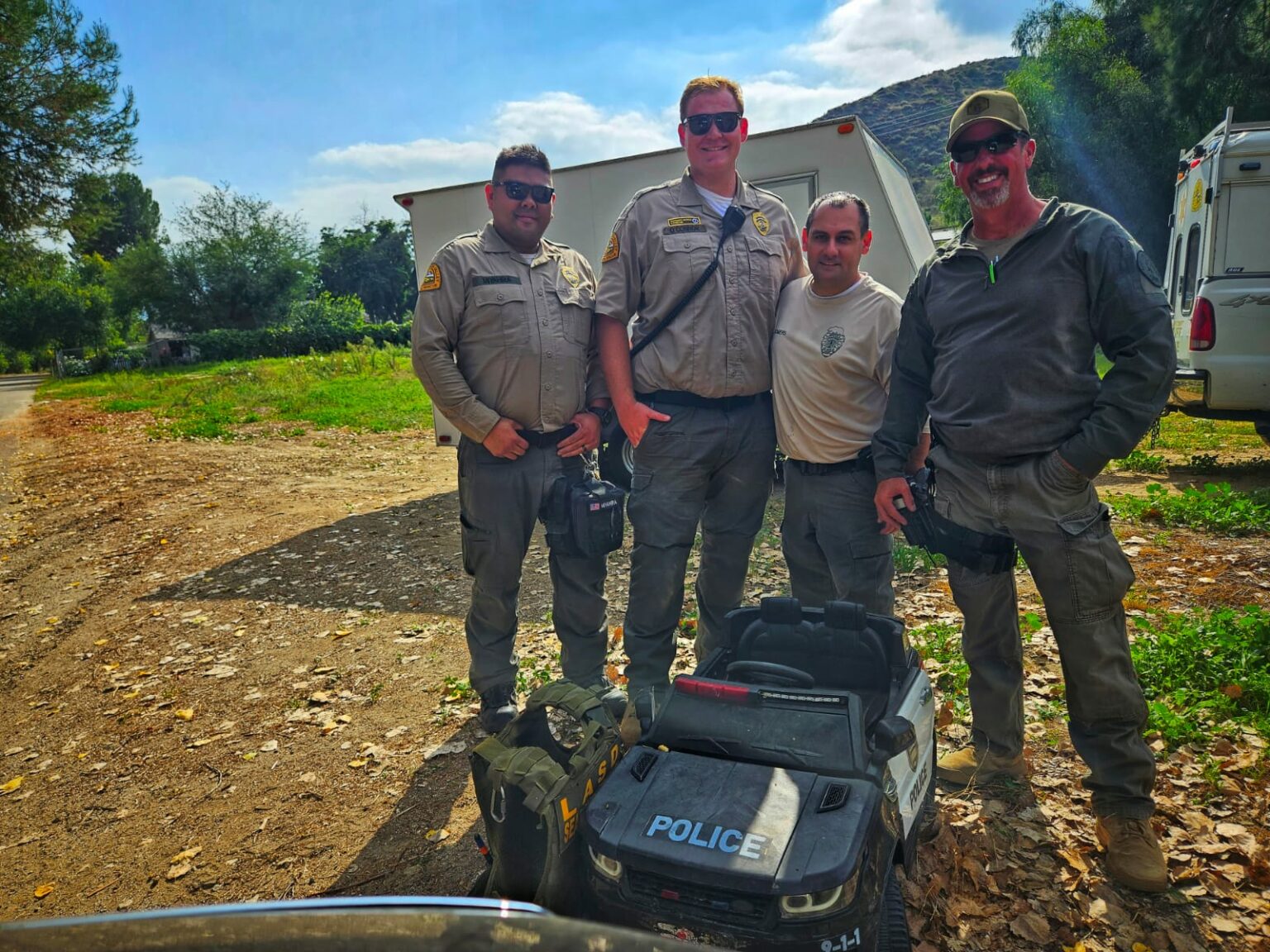 Volunteers to the (Search and) Rescue