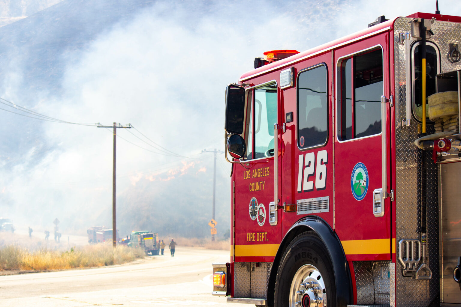 Brush fire breaks out in Soledad Canyon