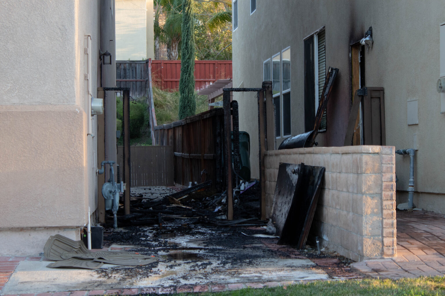 Firefighters respond to Canyon Country house fire