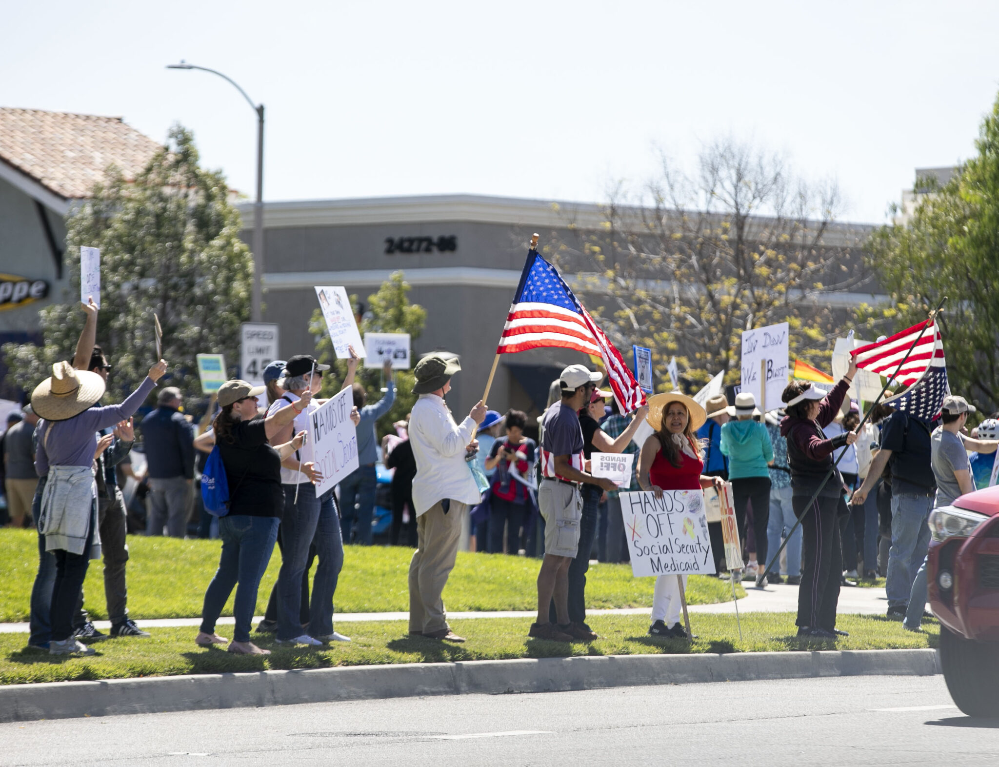 Anti-Trump protest draws 2,000-plus