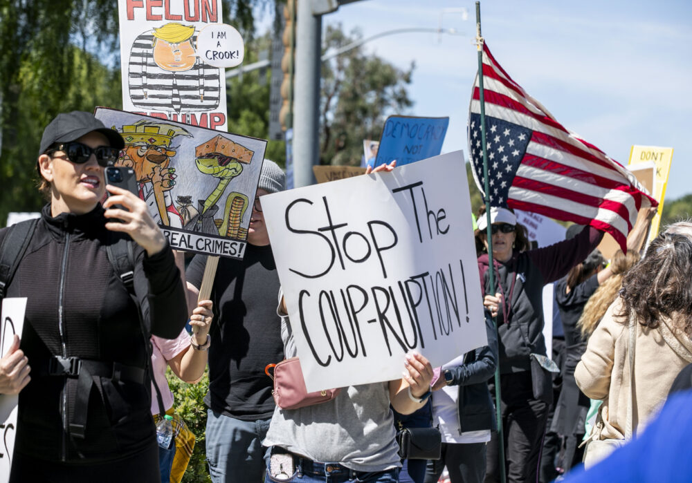 Anti-Trump protest draws 2,000-plus