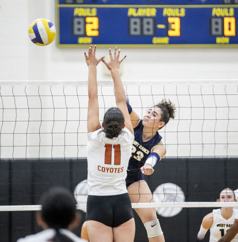 West Ranch extends undefeated start to league with win over Castaic