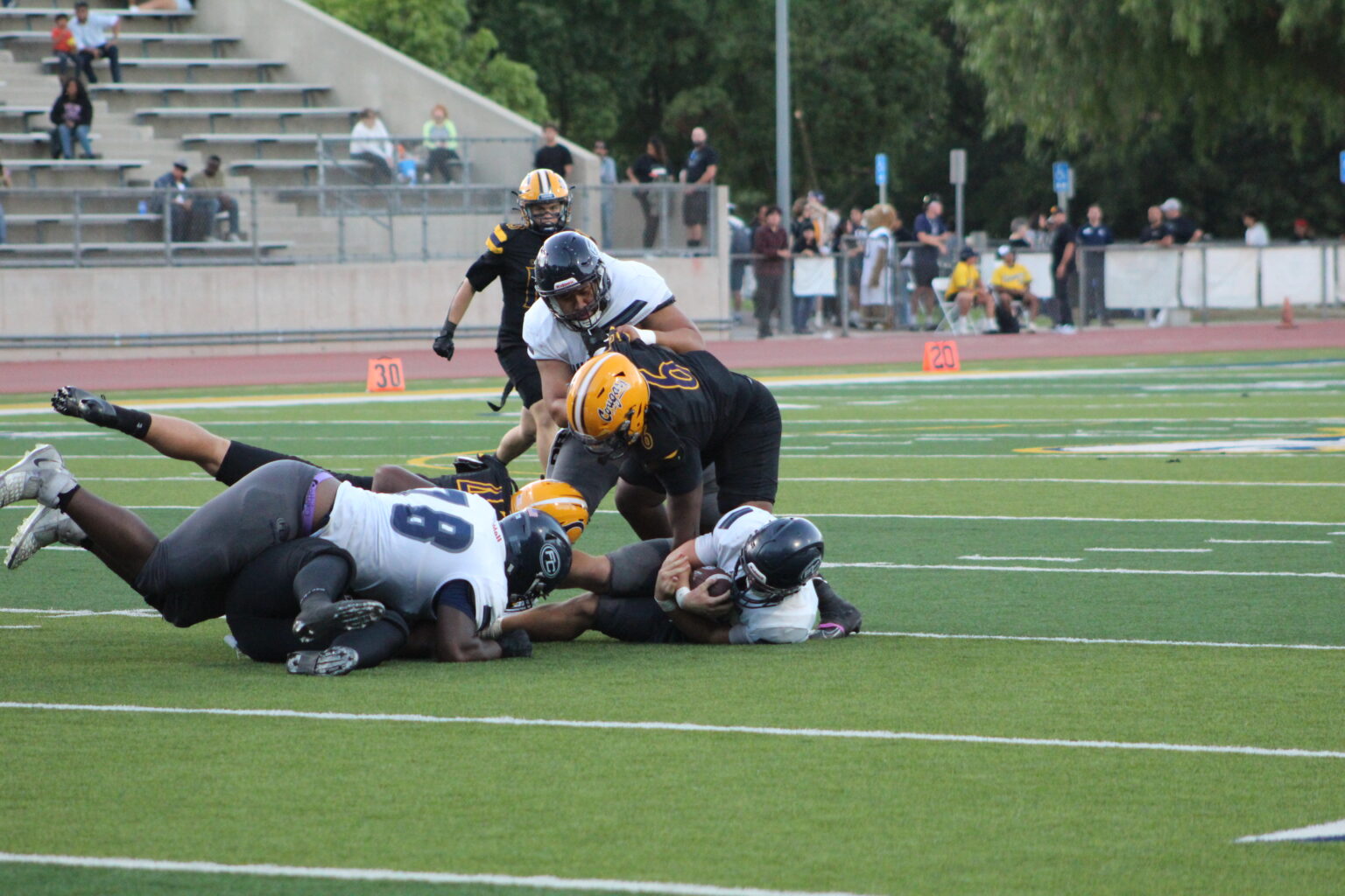 Fullerton spoils COC football homecoming game