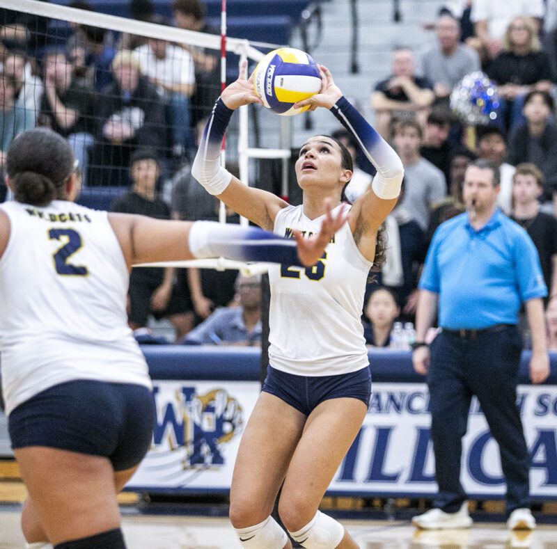 West Ranch girls’ volleyball sweeps their way to CIF Quarterfinals