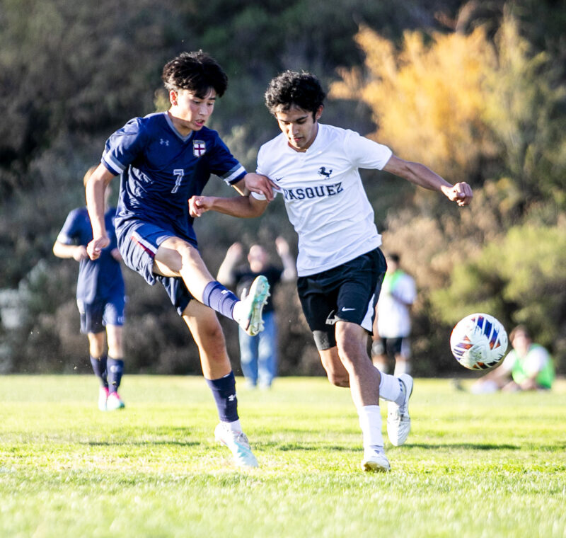 Trinity’s Landon Moberg scores game winner over Vasquez